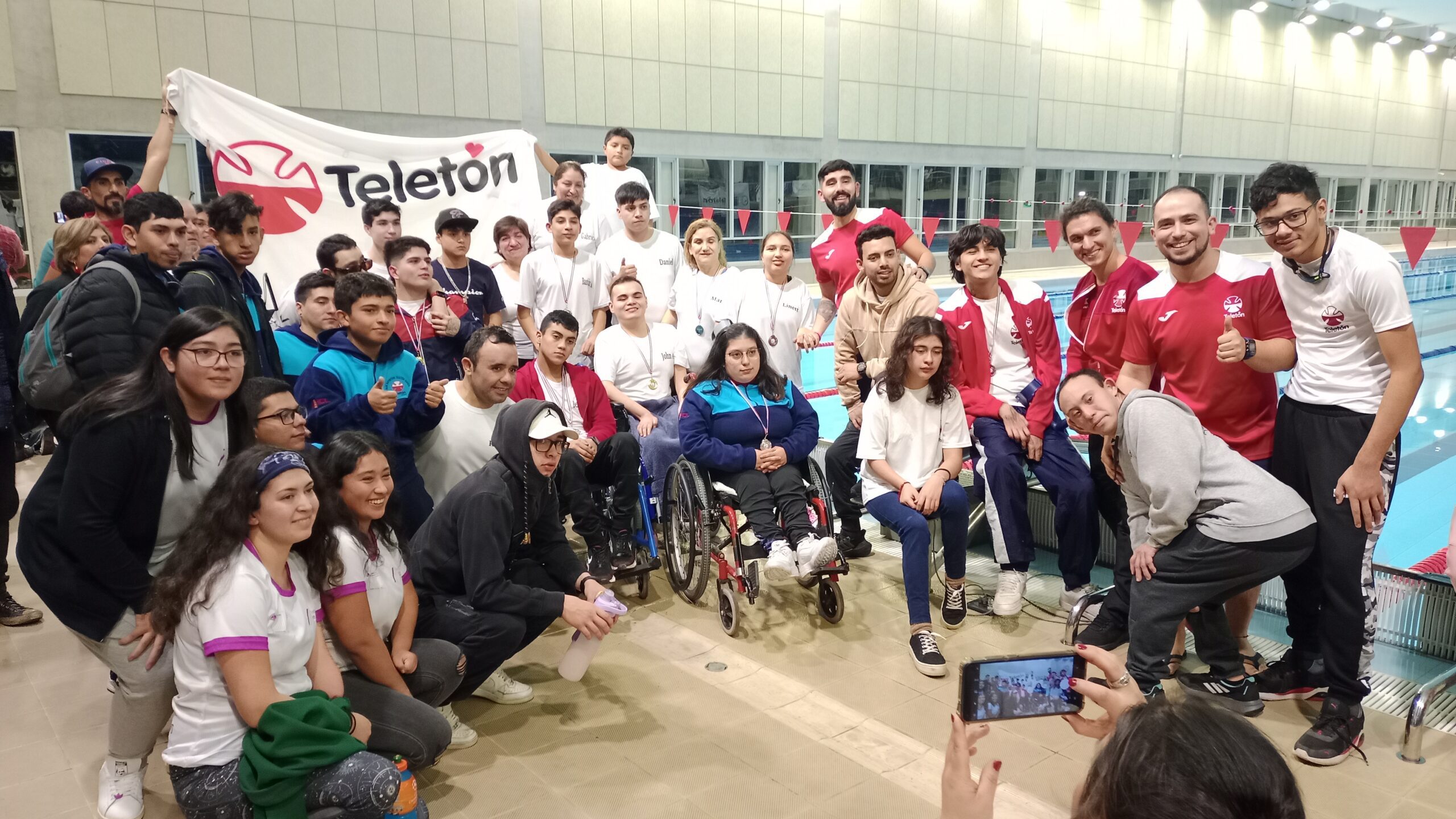 Deportistas Teletón de 7 regiones se lucieron en Open Para Natación en ...