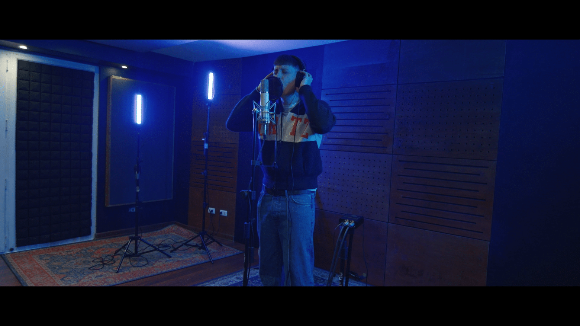 Con Kidd Voodoo, Dunga y un expaciente de Teletón: así es el himno ... Con Kidd Voodoo, Dunga y un expaciente de Teletón: así es el himno ...